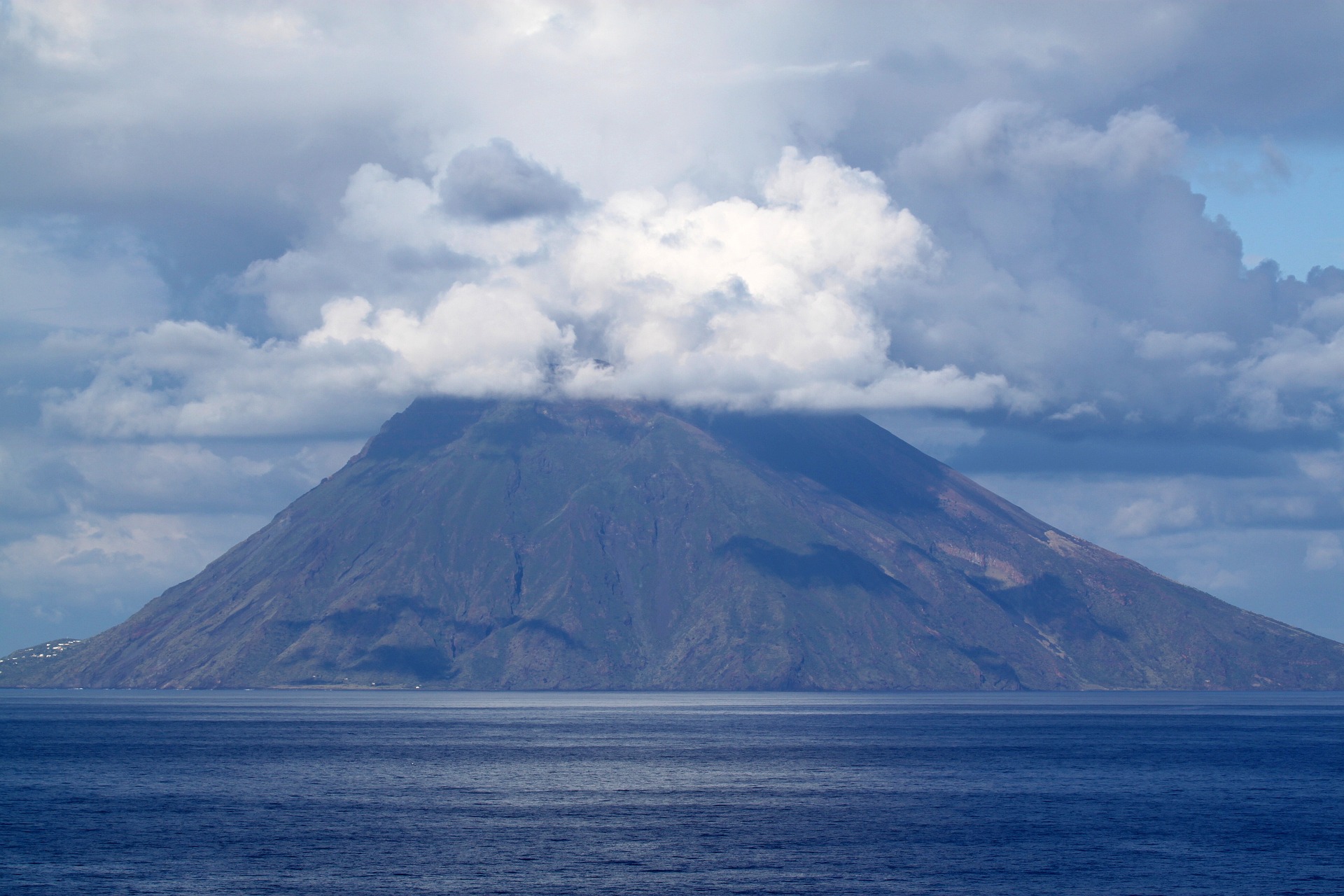Stromboli, Sicily - Volcano Watch